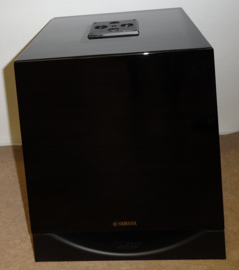 Aktivní subwoofer Yamaha NS-SW 700 piano