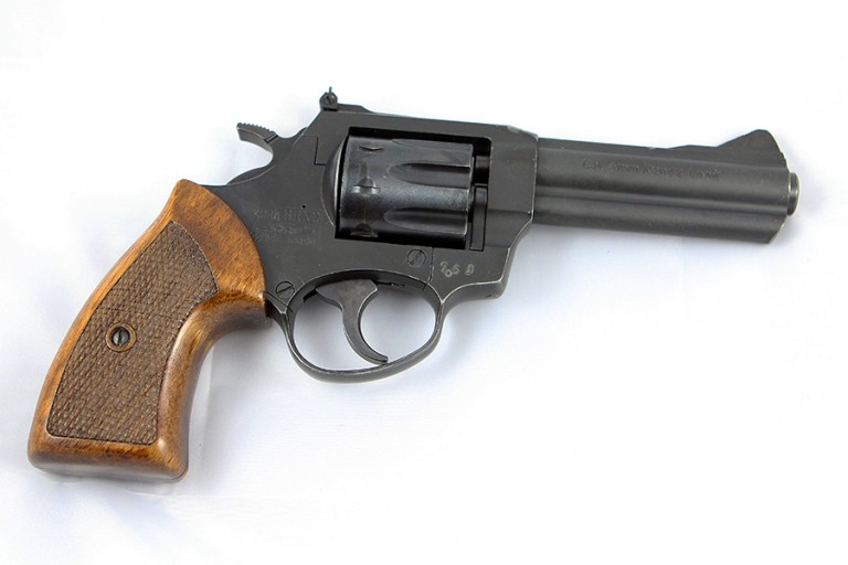 Flobertkový revolver Kora Brno 4 cal. 4mm, černá – dřevo | Zastavárna a ...